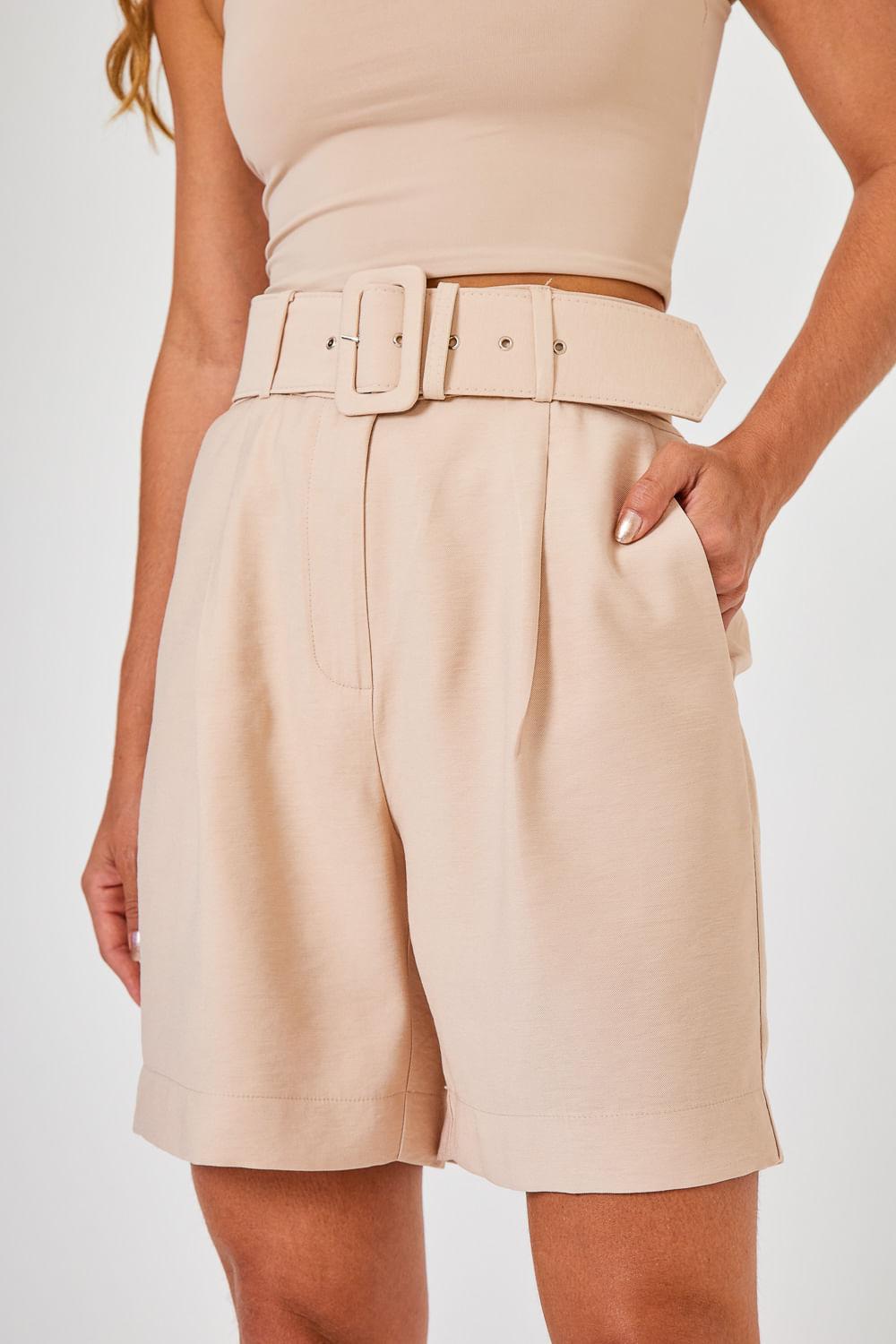 BERMUDA COM CINTO FORRADO - Maria Emília